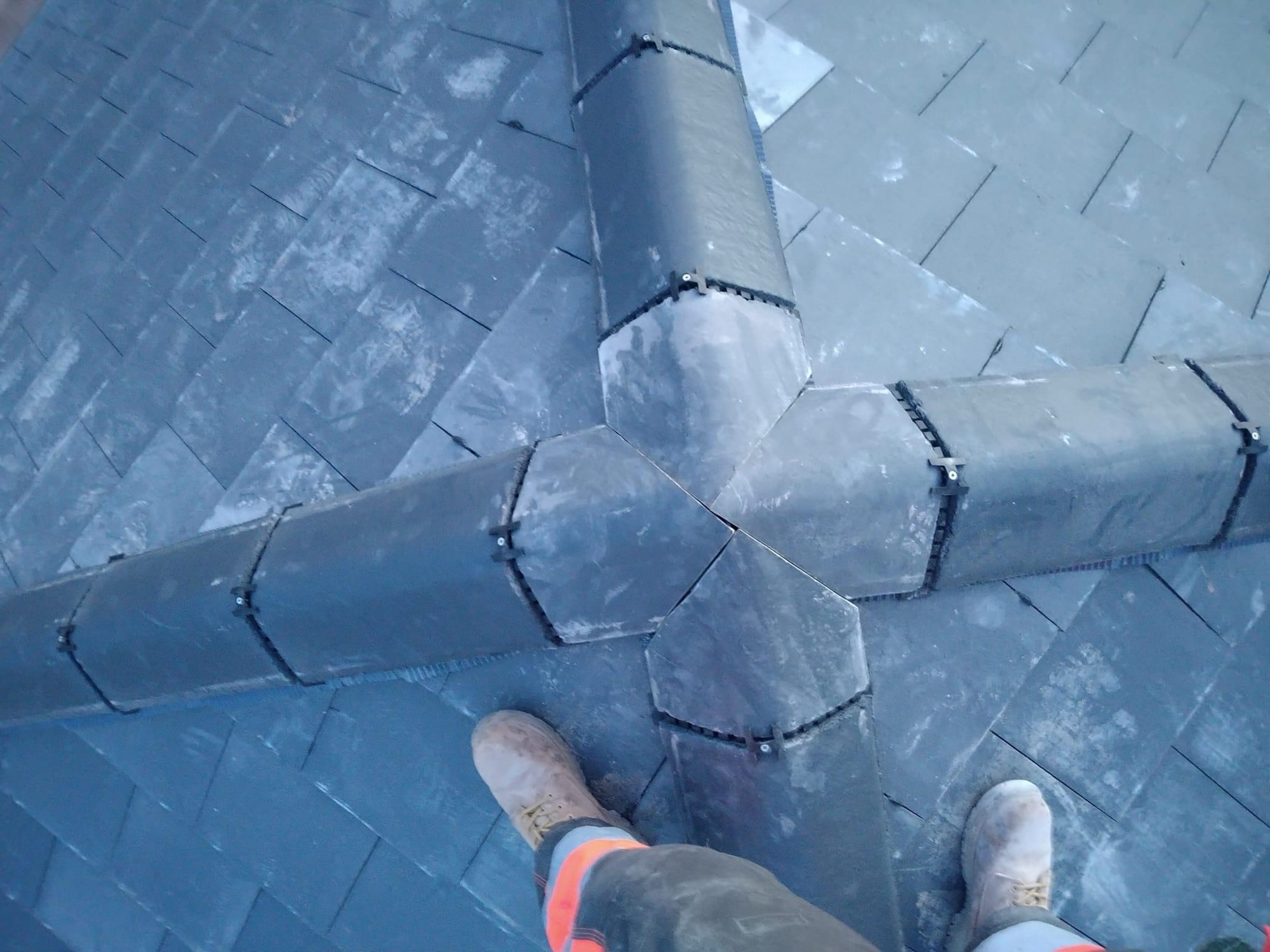 Gothic arch square groin vault, set on 7:12 pitch – Trad Building